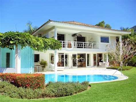 Casa Em Condom Nio Exclusivo Cercada De Verde Frente Para Um Lindo Lago Piscina E Rea Gourmet