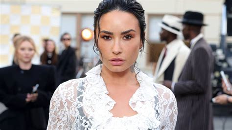 Demi Lovato Celebrates With Poot A Meme For The Ages · Newsclip