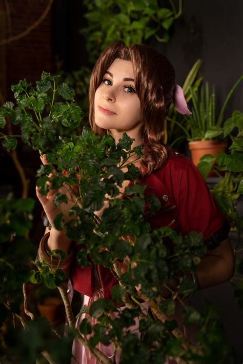 Aerith Gainsborough Cosplay By Yunakairi Cosplay On Deviantart