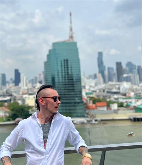 Meet Mackenzie Thompson The Millennial Entrepreneur Shaking Up The E Commerce Industry