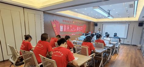 国内合作与校友工作处师生一行到延安调研学习交流