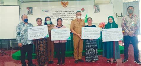 Suasana Haru 4 Janda Penerima Santunan Kematian BPJS Ketenagakerjaan Di