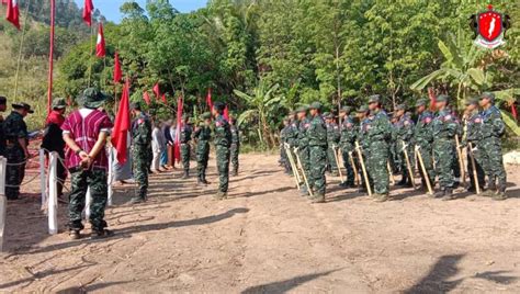 လောင်းလုံမြို့နယ် ပြည်သူ့ကာကွယ်ရေးတပ်ဖွဲ့က မွန်းမံသင်တန်း အပတ်စဉ် ၁ သင်တန်းဆင်းပွဲ ကျင်းပ Khit