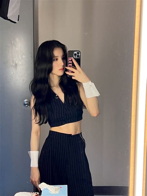 이달의 소녀 LooΠΔ On Artofit