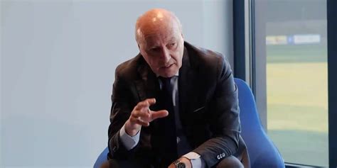 Marotta Lautaro Inter Flag Nous Sommes Bons Sans Skriniar Zhang