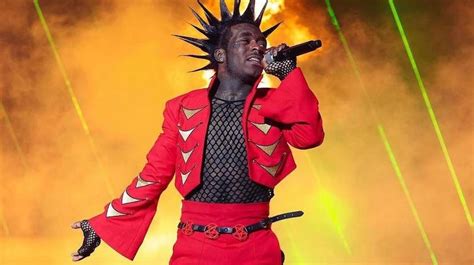 Lil Uzi Vert грустит в новом клипе Red Moon