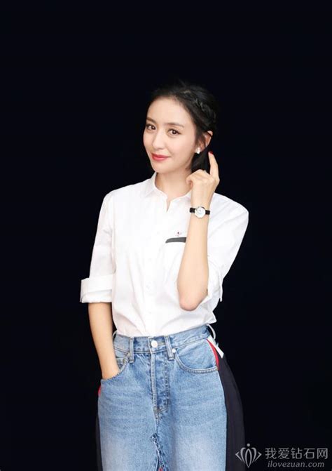 佟丽娅佩戴戴比尔斯亮相琅琊榜2发布会 我爱钻石网官网