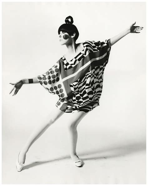 Peggy Moffitt © Pleasurephoto Pagina 3
