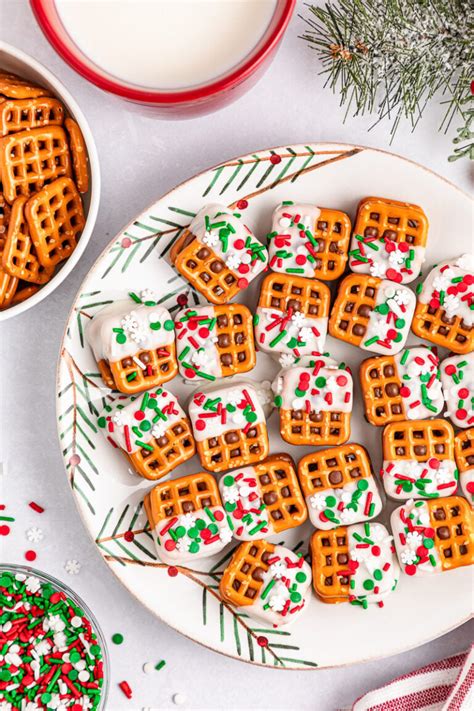 Christmas Rolo Pretzel Sandwiches Shes Not Cookin