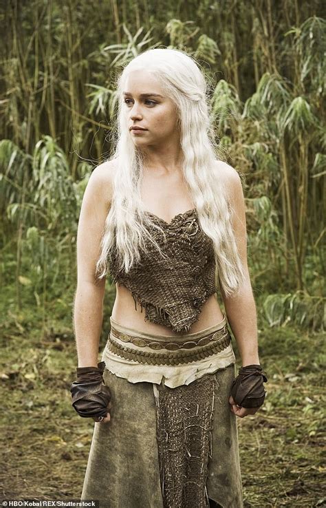 Game Of Thrones Star Emilia Clarke Hits Out At The Shows Costumes