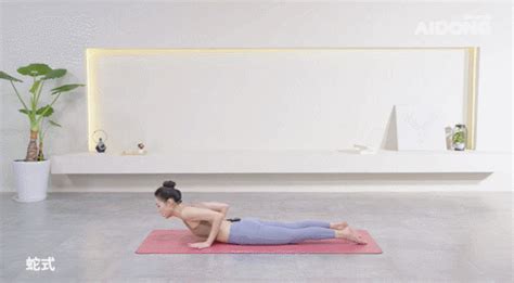 缓解肩颈酸痛，恢复健康活力，从这堂身心调理瑜伽课开始生活养生频道东方养生
