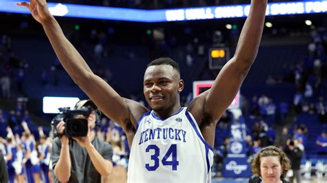 Oscar Tshiebwe Signs Two Way Deal With Indiana Pacers