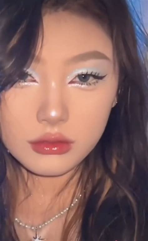 Pin Di Anna Lewis Su Makeup🌈 Bellezza Dei Capelli Trucco Capelli