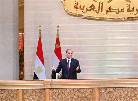 صورة مشتركة بين السيسي ورئيس المخابرات المصرية في القمة العربية تثير