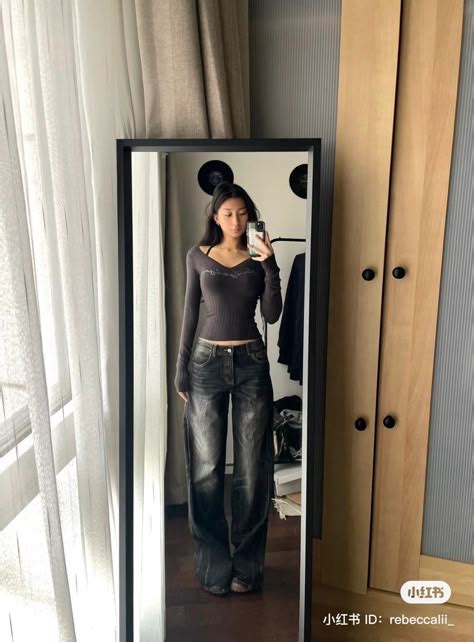 Outfit Ideas For Flat Chested Women