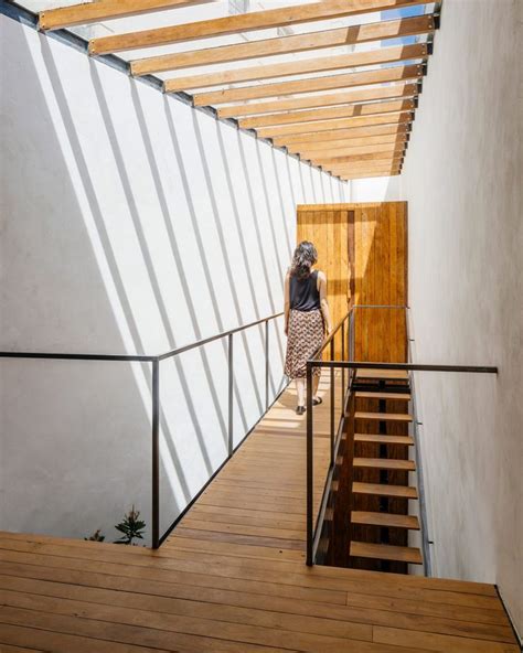 Vão Arquitetura Organises São Paulo Boutique Around Indoor Garden In