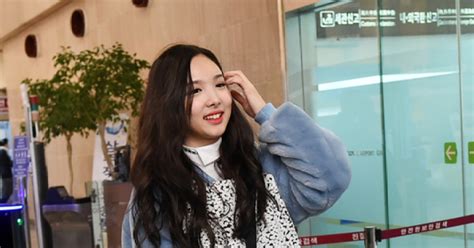 포토엔 트와이스 나연 상의는 겨울 하의는 여름 공항패션