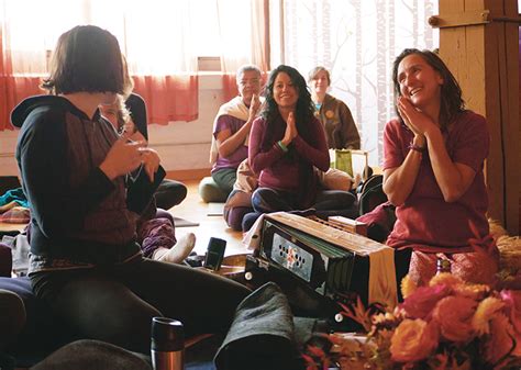 Uma Dinsmore Tuli Brings “womb Yoga” To Chicago Yoga Chicago