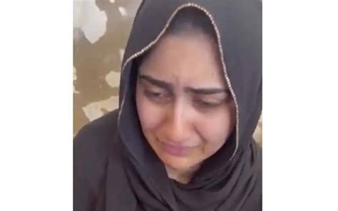 پولیس پر برہنہ کر کے تشدد کا الزام عائد کرنے والی خاتون کی ویڈیو دراصل