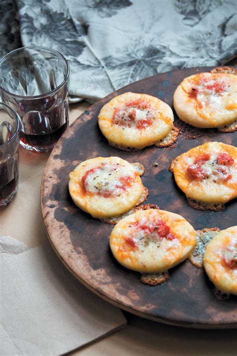 Tomato And Mozzarella Pizzette Recipe