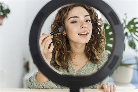 Award Winning Makeup App From Estee Lauder OE Patients