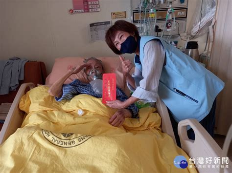 秋節關懷送暖 板橋榮家慰訪住院榮民