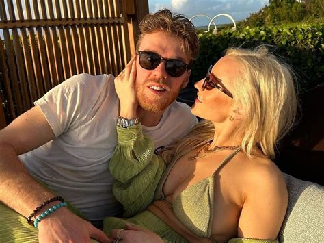 Who Is Connor Mcdavid S Girlfriend Meet Lauren Kyle