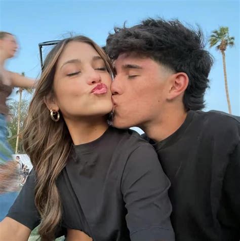 Sri Lanka Girls Facebook