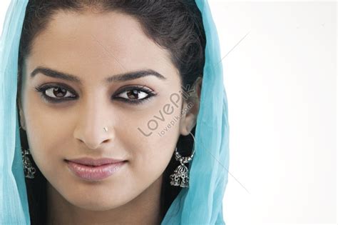 그림 속의 무슬림 여성의 초상 사진 무료 다운로드 Lovepik