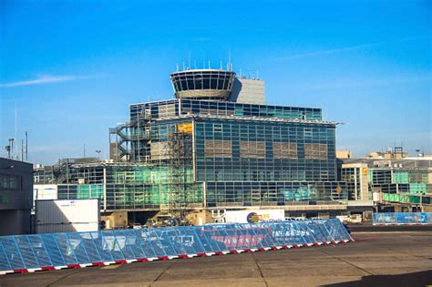 프랑크푸르트 국제 공항 세계에서 가장 붐비는 공항 독일 공항에 대한 스톡 사진 및 기타 이미지 공항 관광객 기업 재무와