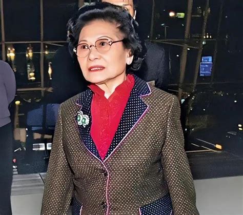 中国女首富换人了！94岁的她第一附榜单 知乎