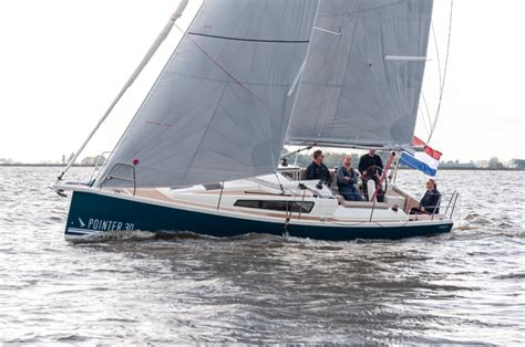 Een zeewaardige Pointer 30 op BOOT Düsseldorf Zeilen