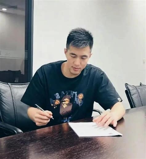 楊毅團隊曝郭艾倫賽季報銷真因：西班牙康復打野球引發二次受傷 每日頭條