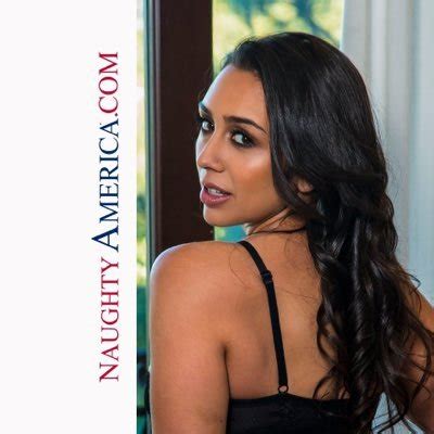 File Lilly Hall Boobpedia Encyclopedia Of Big Boobs My XXX Hot Girl