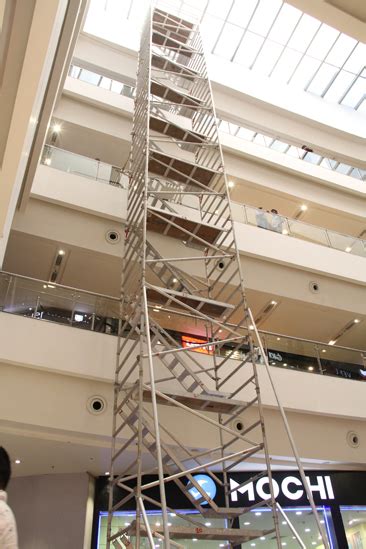 62 Mobile Folding Scaffolding Dealer Aluminium Scaffolding Tower