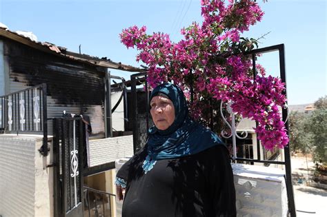 مسؤول فلسطيني السلطة لن تحل نفسها لكنها تواجه خطر الانهيار
