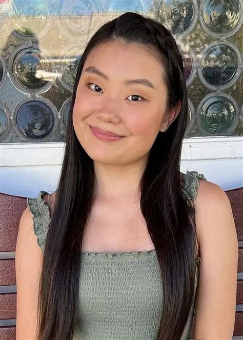 Victoria Grace Biography Tv Shows List Wegreen Entertainment