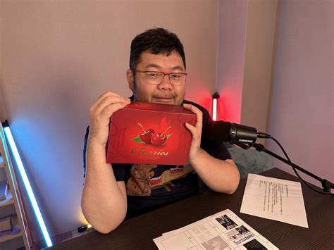 四叉貓。劉宇（滾動） 【四叉貓陪聊天】 颱風要來啦～～（尖叫） 大家要小心防颱唷！ 今天直播主題：