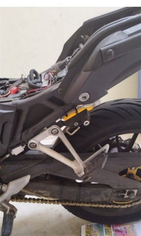Ezzyoiler The 1 Second Oiler V3 0 Motorcycles Motorcycle Accessories On Carousell