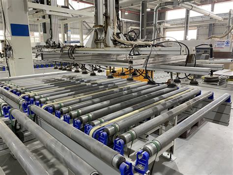 Woodworking Automation Connection Of Power Conveying Roller Table And