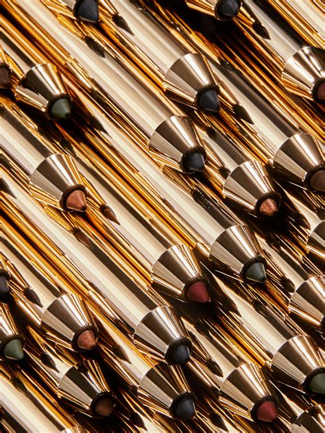 Make A Bold Statement With The New Hourglass Voyeur Waterproof Gel