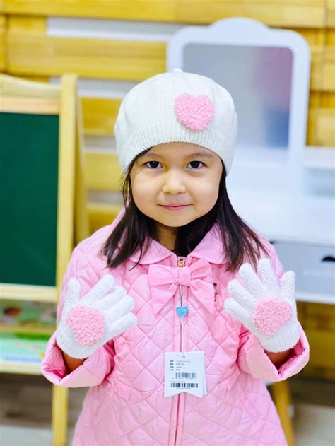 Зүрхтэй малгай бээлий