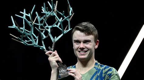 Tennis Holger Rune Remporte Le Rolex Paris Masters En Battant Novak