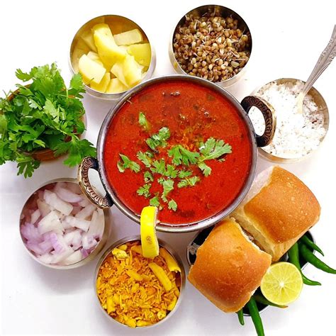 Kolhapuri Misal Pav