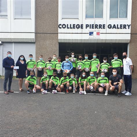 Cantal Du Nouveau Matériel Pour La Section Foot Du Collège Pierre