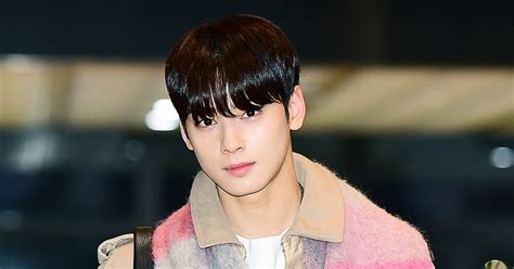 차은우 치명적인 심쿵 아이컨택 공항패션 포토엔hd