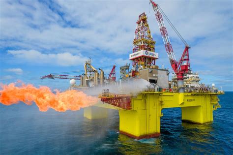 中国在南海探获全球首个超深水超浅层大型气田 每日新闻网