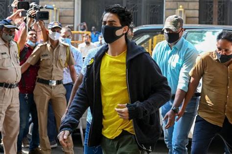 Aryan Khan Ncb Drops Charges Against Bollywood Superstar Shah Rukh
