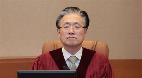‘윤석열 탄핵 심판 맡은 김형두 헌법재판관은 누구일까 보수 성향 김명수 지명 아해소리