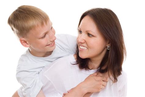 Belle Maman Avec Son Fils Sur Le Blanc Photo Stock Image Du Maison
